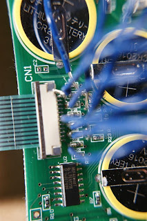 Antipasto Hardware Blog: Hacking the Esquire cover e-ink screen with the Arduino