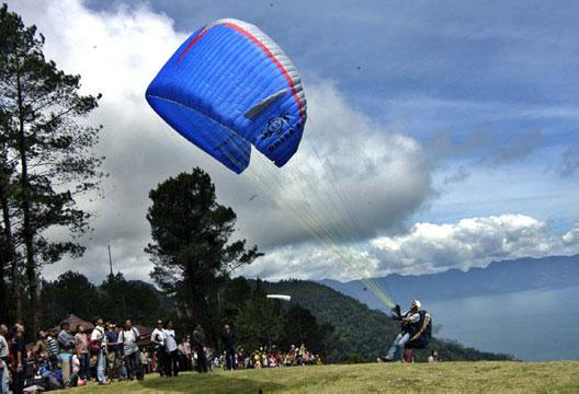 Paralayang Puncak Lawang | koebay's blog