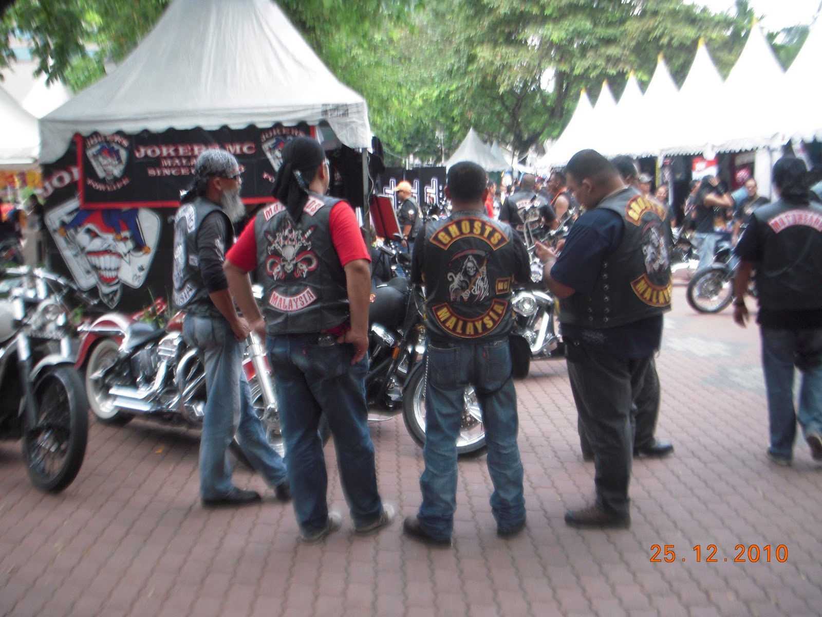 ROAD RUNNERS MC ROAD RUNNERS MC