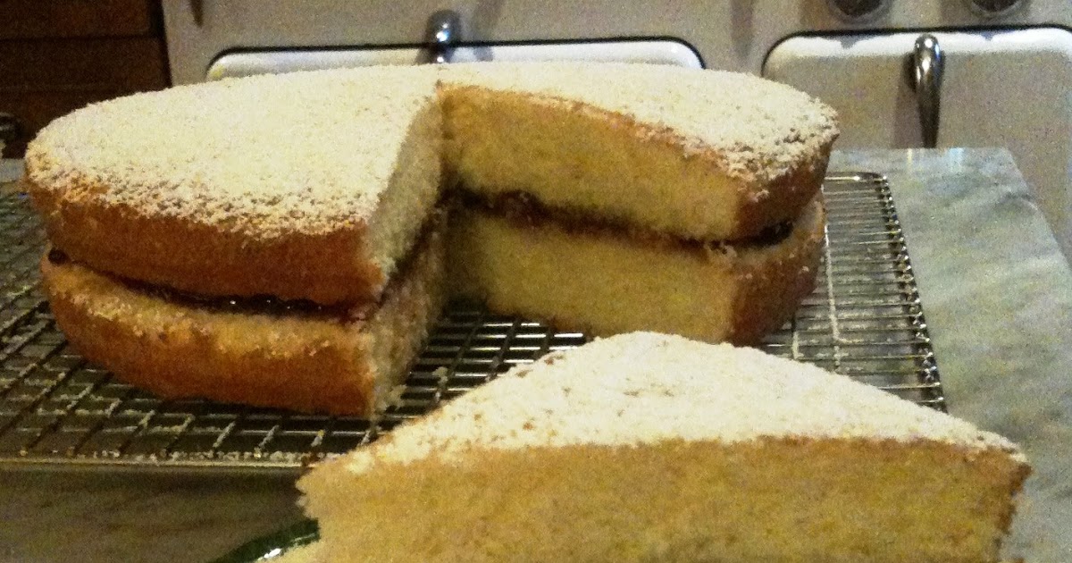 A Cake Bakes in Brooklyn: Fourth of July Cake -- Washington Pie