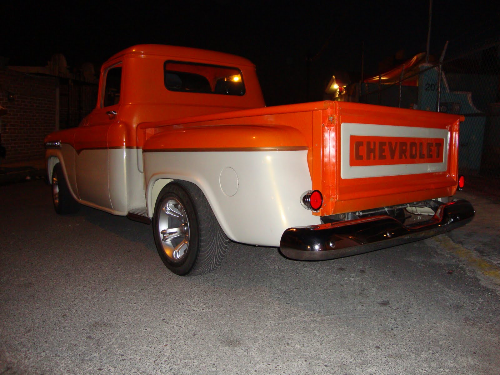 the original reztokuztom: CHEVROLET APACHE 59