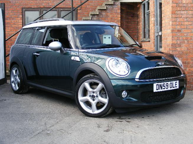 Classic Mini Cars - Morris Mini Traveller and Austin Mini Countryman ...
