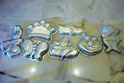 crazy about cupcakes!: Wilton Disney/Pixar character cake pans for rent...