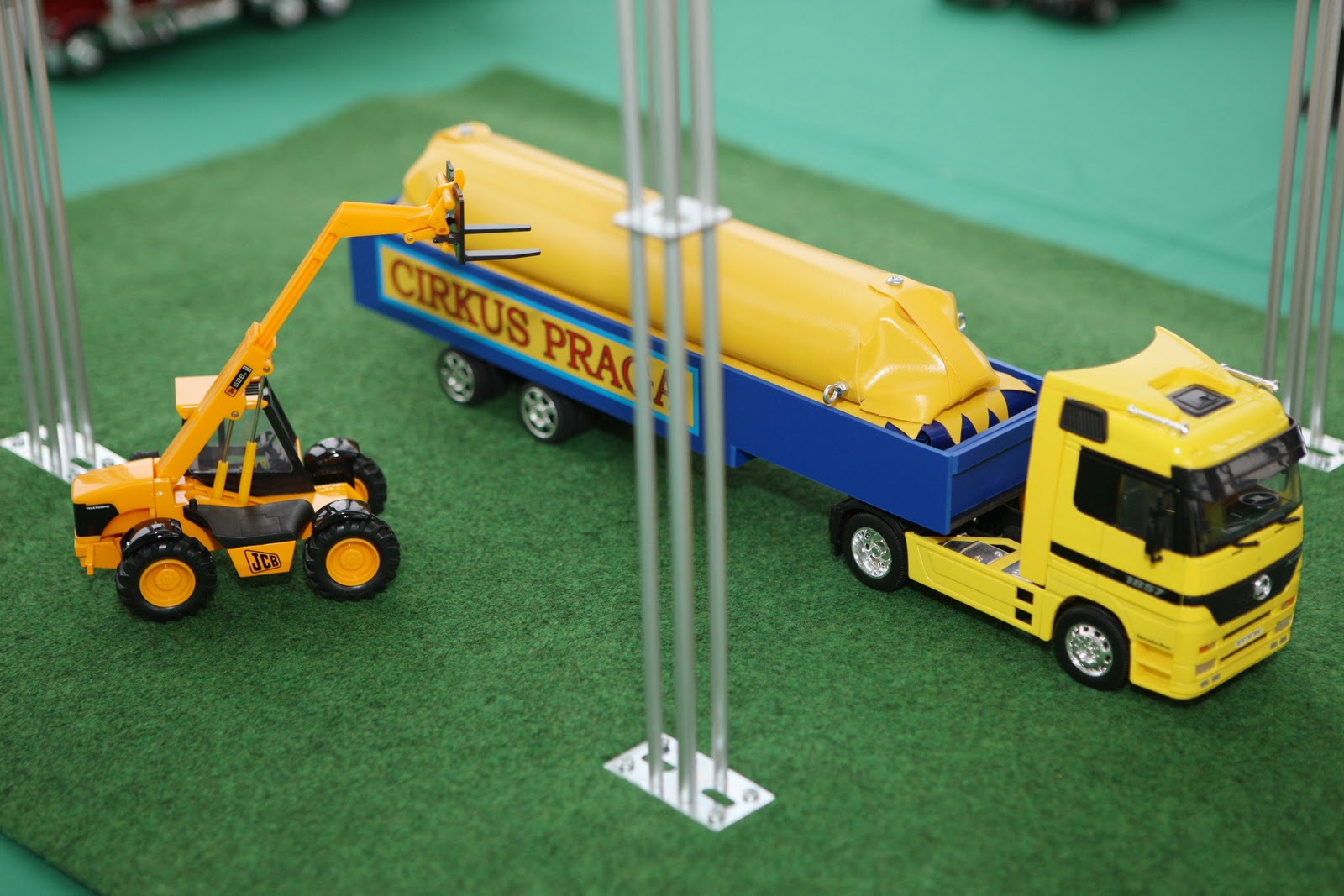 MACHETE AUTO - DieCast Model Cars Colectia mea - My Collection: CIRKUS ...