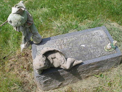 Unusual Kentucky: Frog Doll in Eastern Cemetery