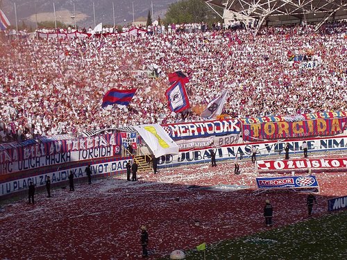 Ultras do Mundo: TORCIDA
