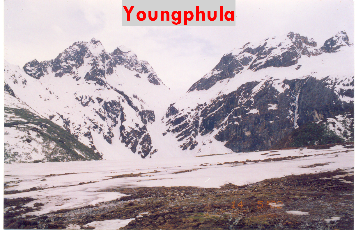 IN THE CRADLE OF DRUK YUL * * * * *: Kanglung...