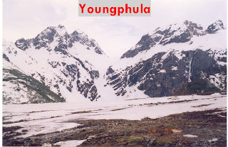 IN THE CRADLE OF DRUK YUL * * * * *: Kanglung...