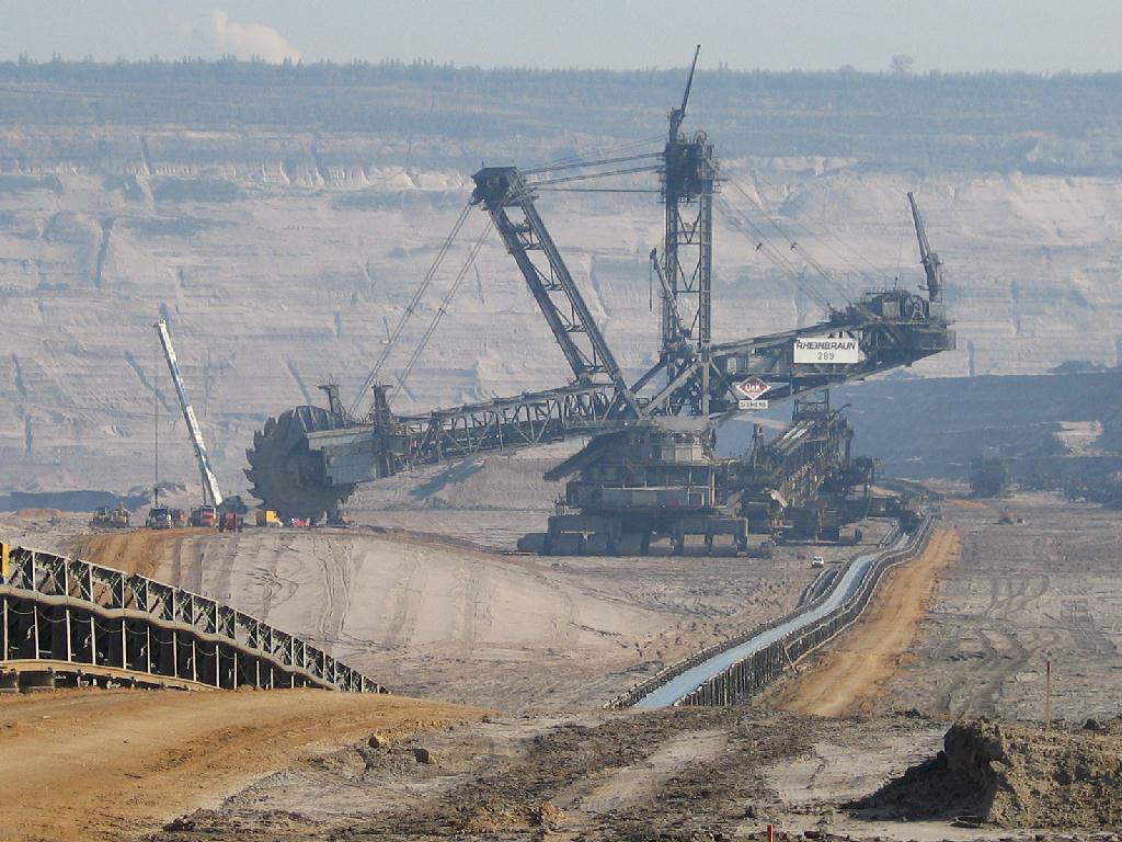 Bucket Wheel Excavator | Petualang Malam