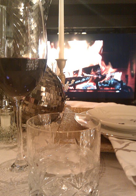 FOCAL POINT STYLING: TABLESCAPE: SETTING THE MOOD: FIRESIDE DINING IDEA