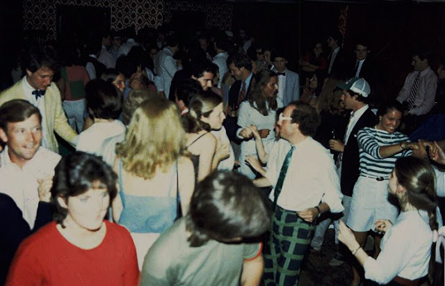 Maxminimus: The Chinese Disco