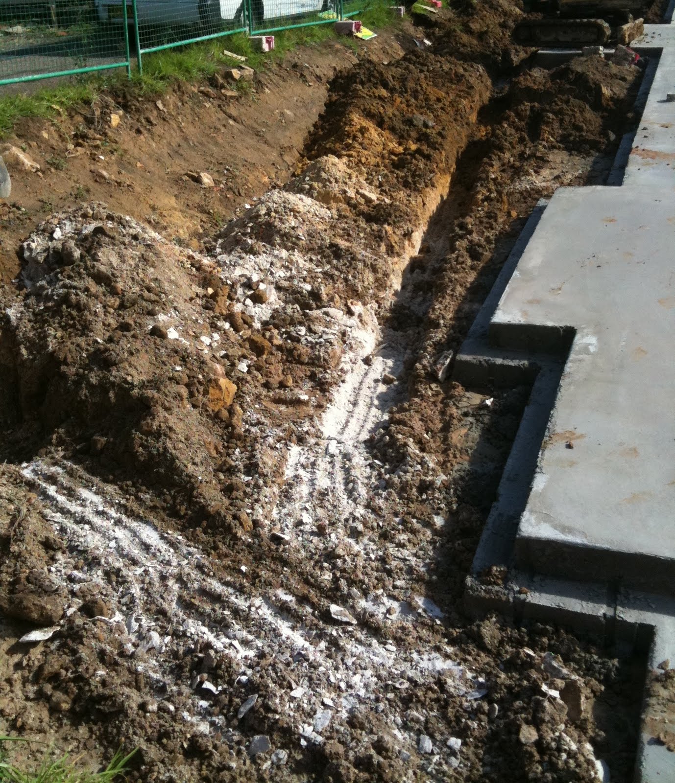 Jas Wants A House: Trenches