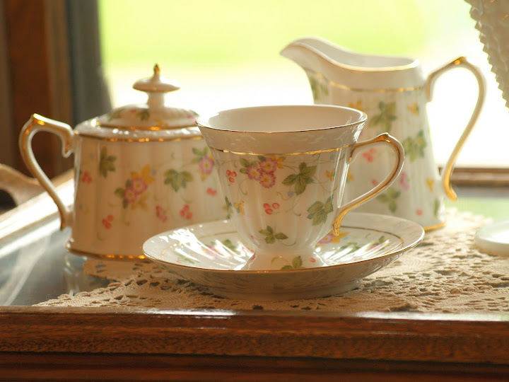 My Cozy Corner: Show and Tell Friday - Winrose Tea Service