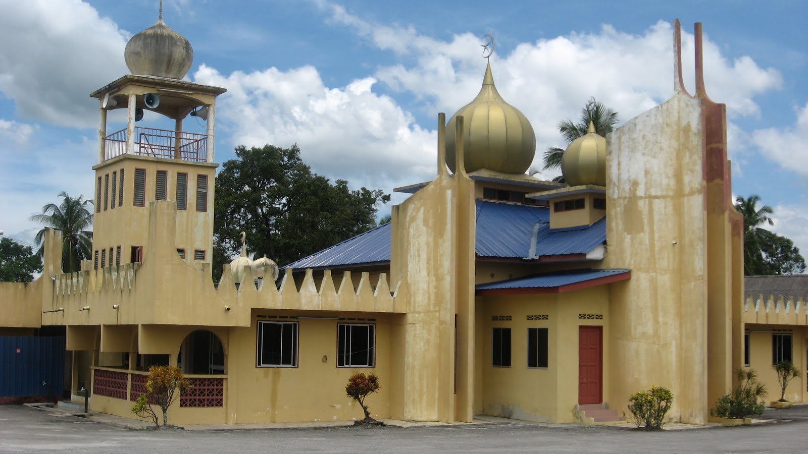 Ewe Paik Leong, The Wordslinger: Banting's Masjid Ar-Rahman exudes Old ...