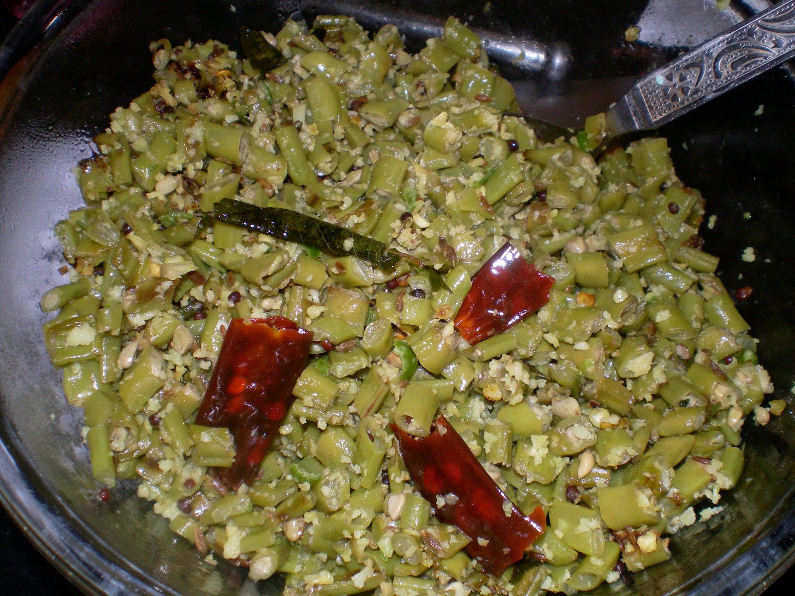 Foodie Delights Bangalore - Life n Spice: Pacha Payar Thoran (Long ...