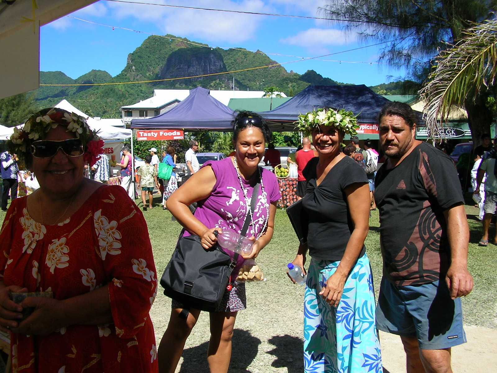 Glennis's Blog page ........................ Welcome.: Rarotonga; a ...