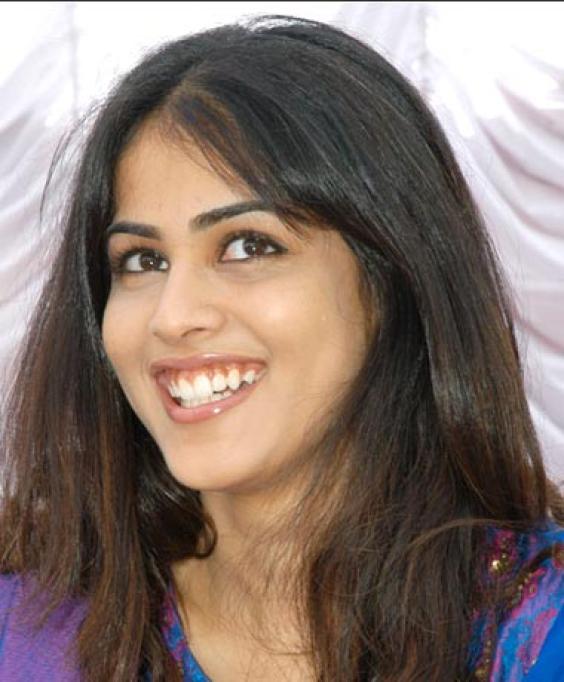 zapegato 1: Genelia D'Souza Cute Smile face photo's