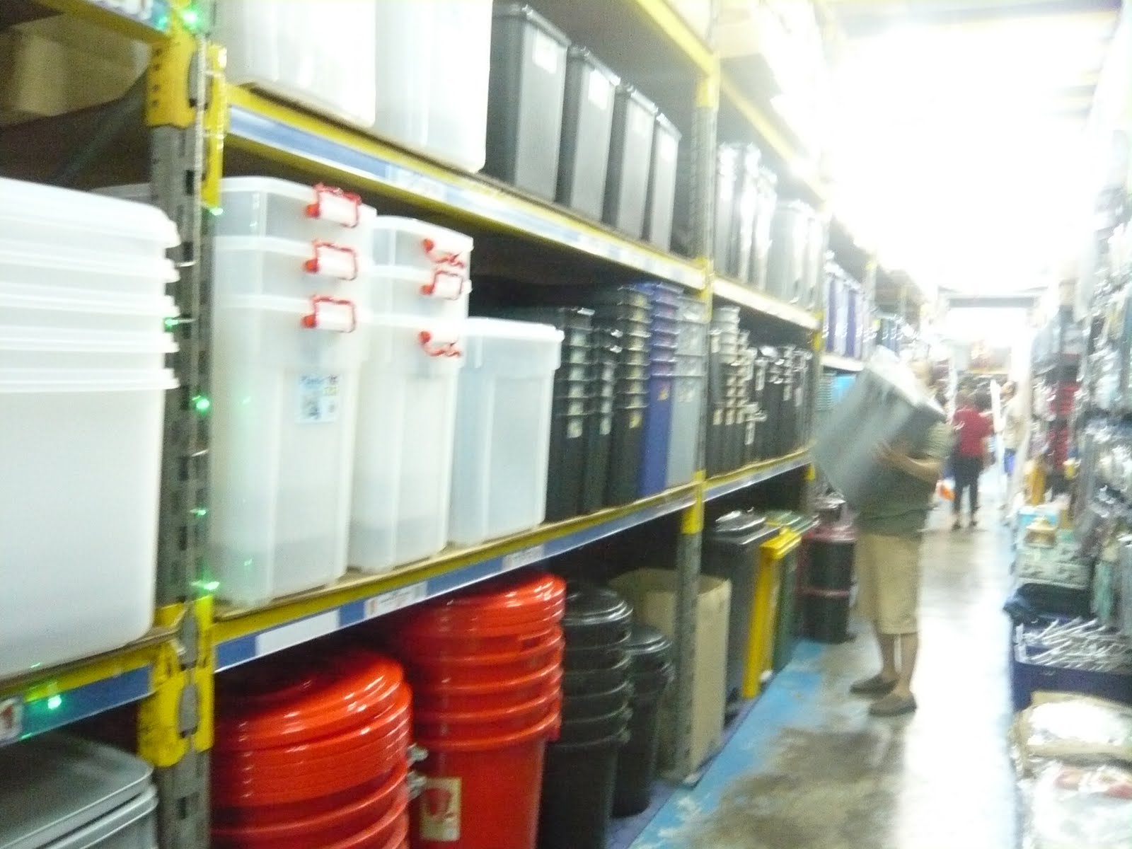 Singapore Local Tour: Toyogo plastic - Warehouse Tour