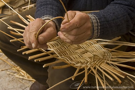 Asociación Cultural Villa de Obón: Cursillo de trabajos con mimbre