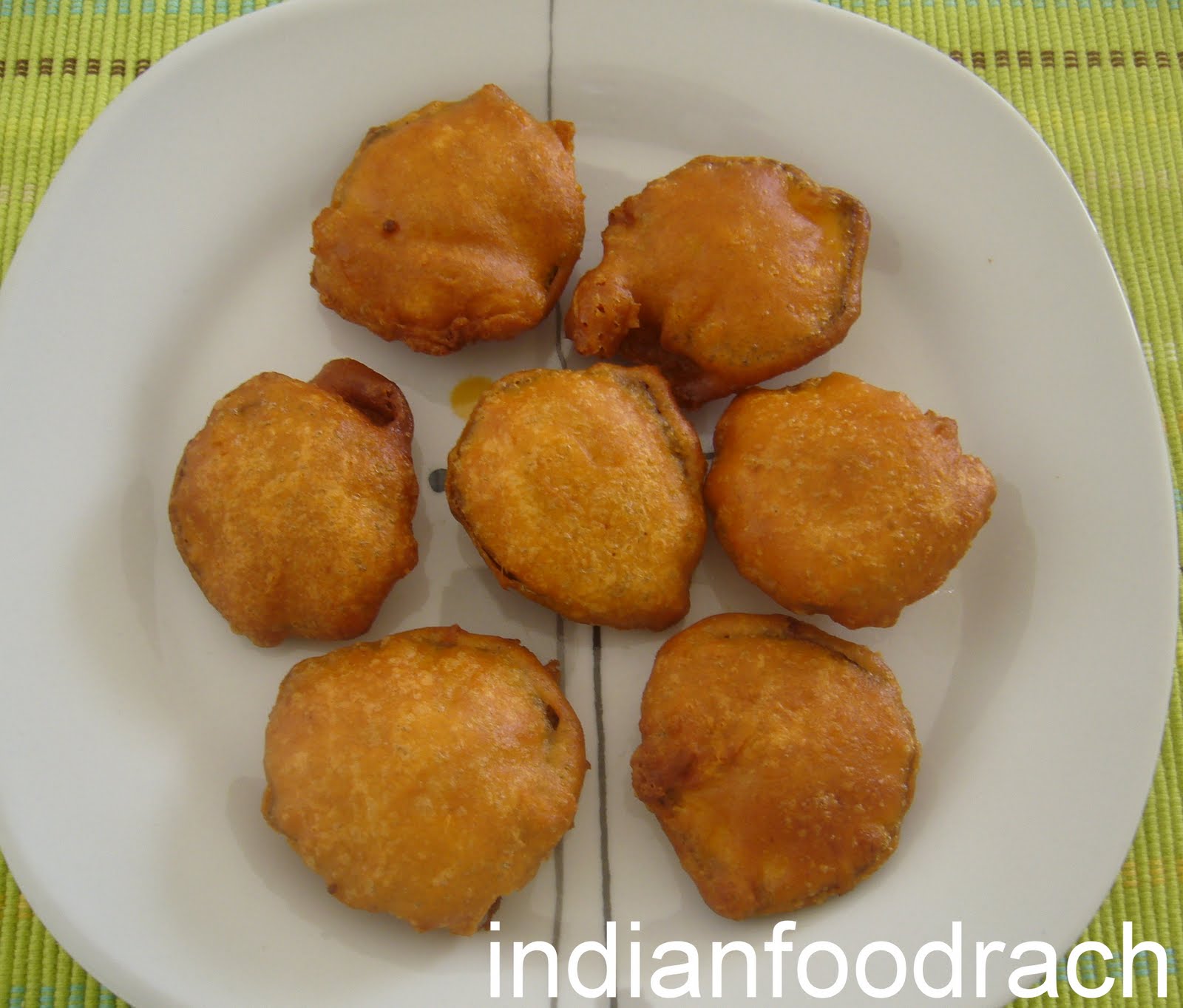 INDIAN FOOD: Raw banana bhajji(balekai bajji/valekai bajji)