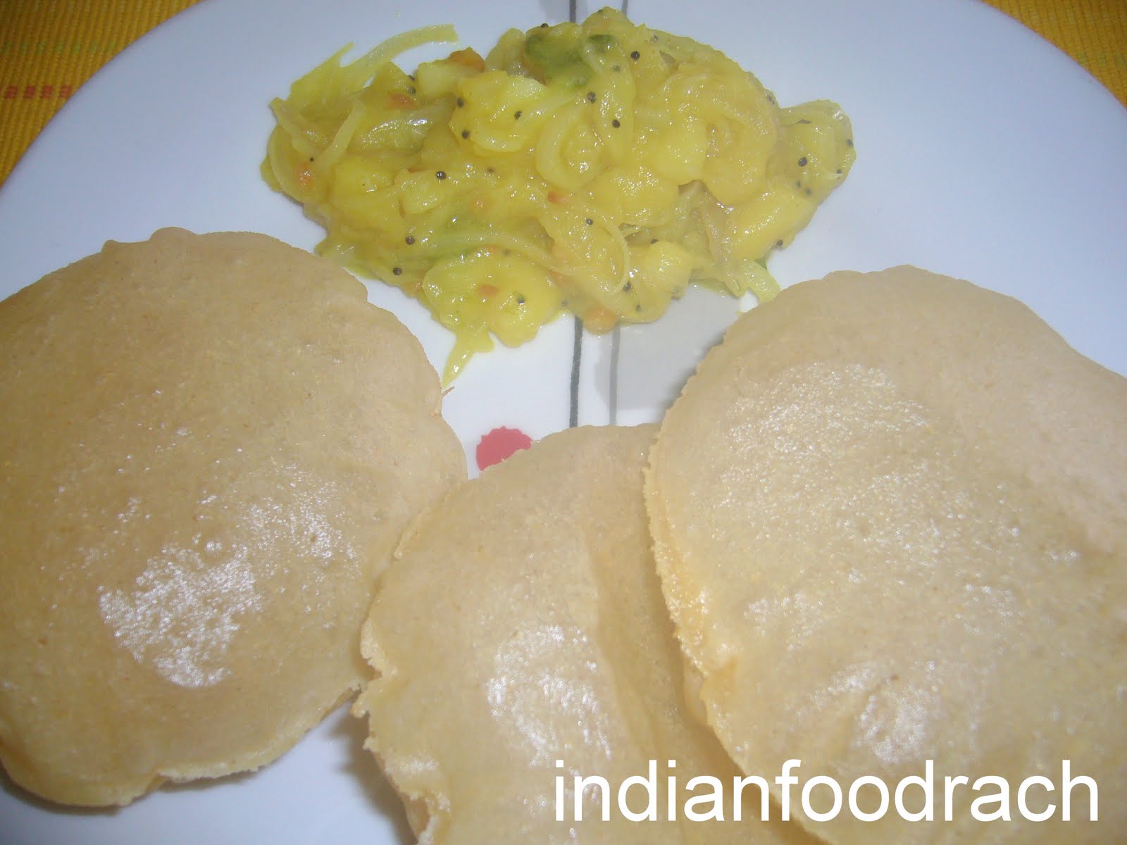 INDIAN FOOD: Poori/puri ( boori)
