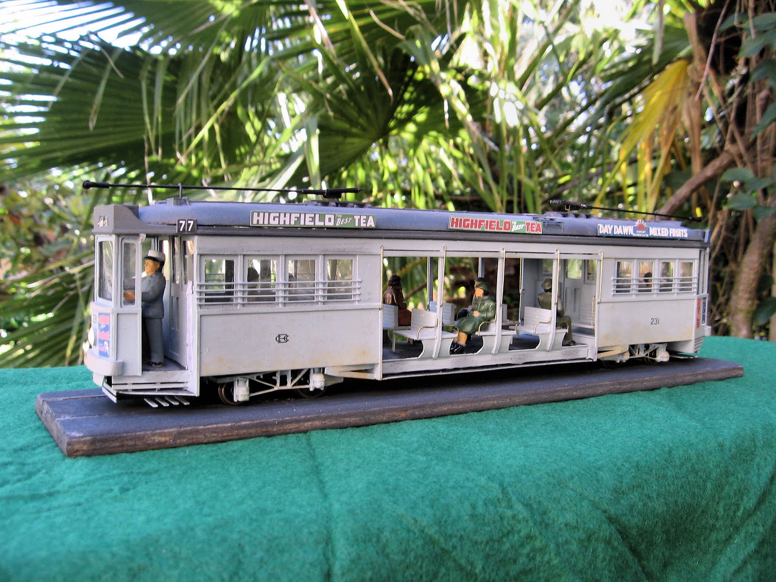 Tramway Modelling: A early version Drop Centre in "O" scale part 6