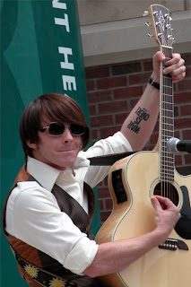 Iam rahul: Drake bell (Rock star).....