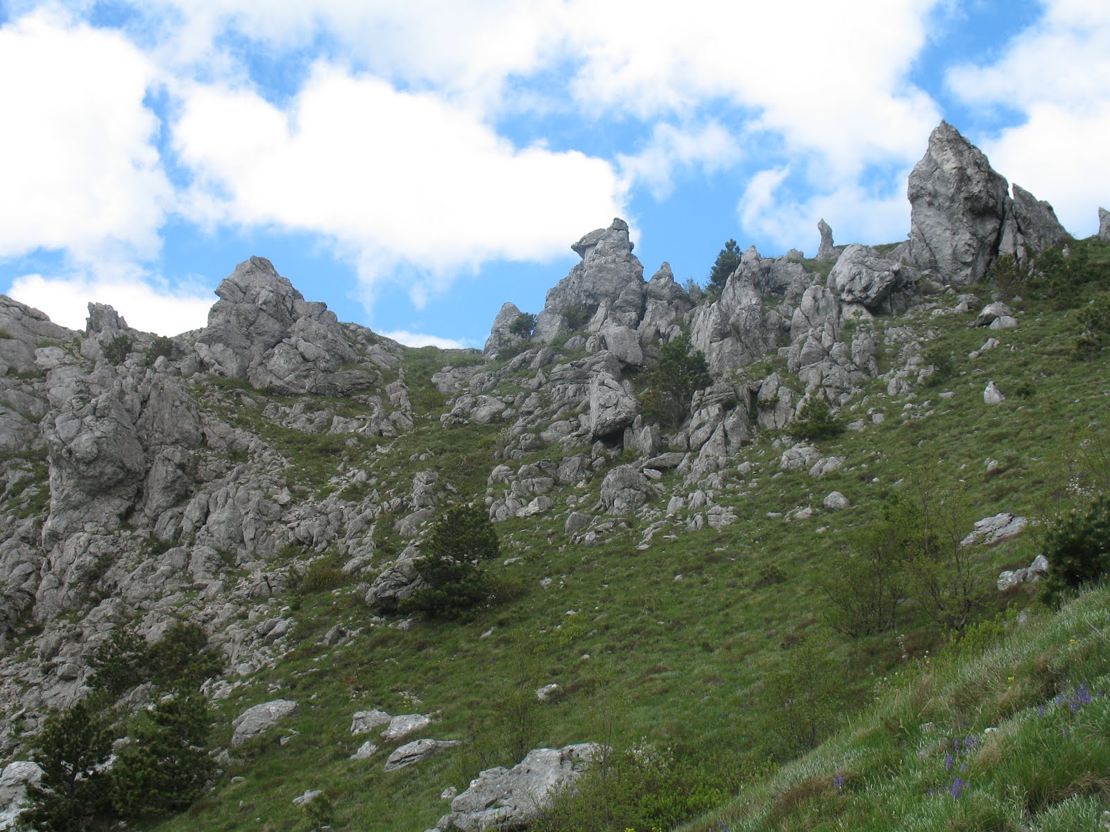 Svet pod lahkimi koraki: Čaven in Golaki