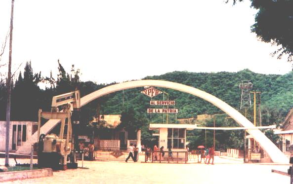 Lugares Turísticos de “Camiri”: Historia de YPFB