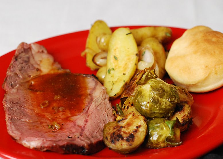 Bar BQ Grills: Fire Roasted Beef Rib Roast - 20 tips