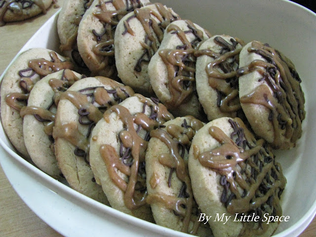 Enriching your kid!: Star Anise Cookies- Christmas Guest Post