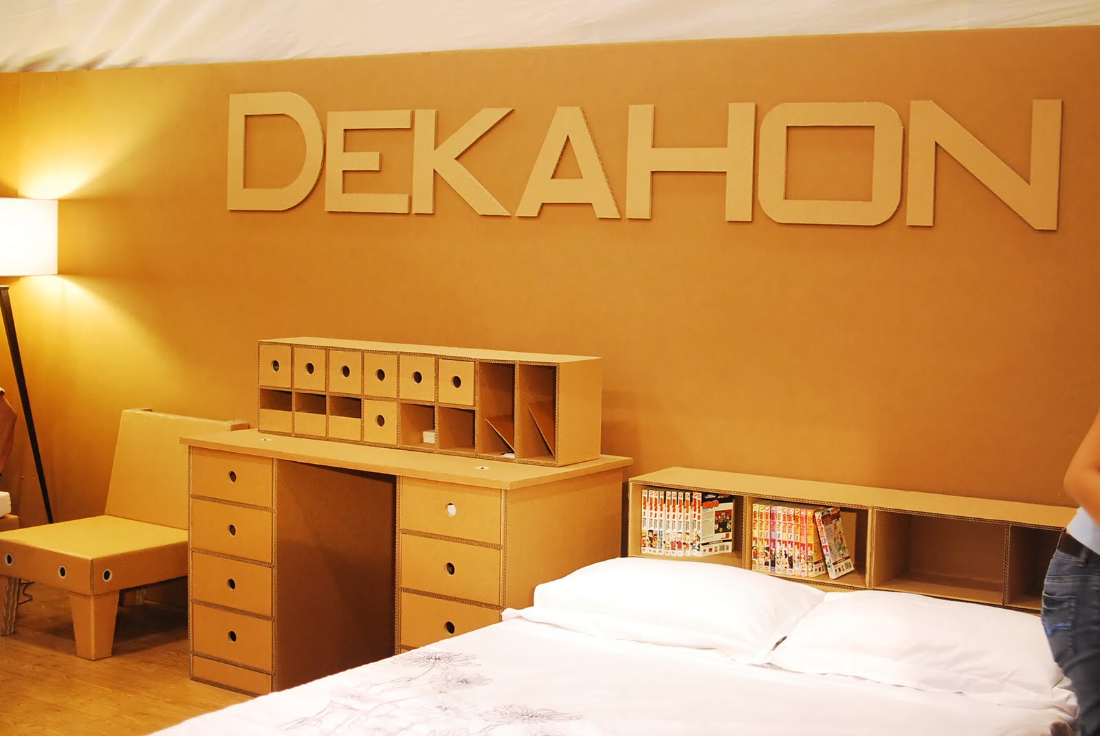 STYLES I LOVE: The Art: Dekahon Carton Furniture