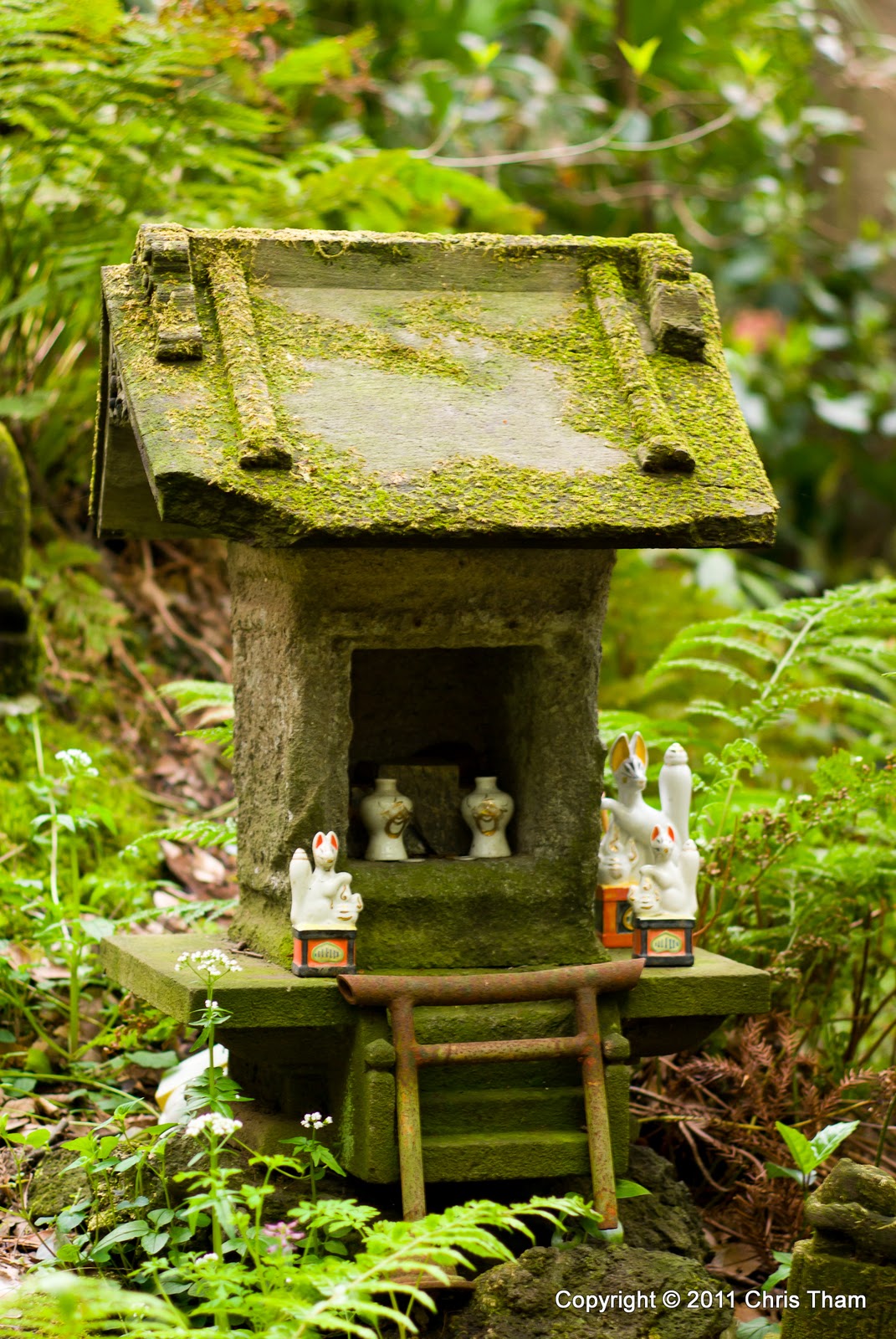 Trip to Japan 2008: Day 6 Part 5 - Kamakura (鎌倉) Sasuke Inari Shrine ...