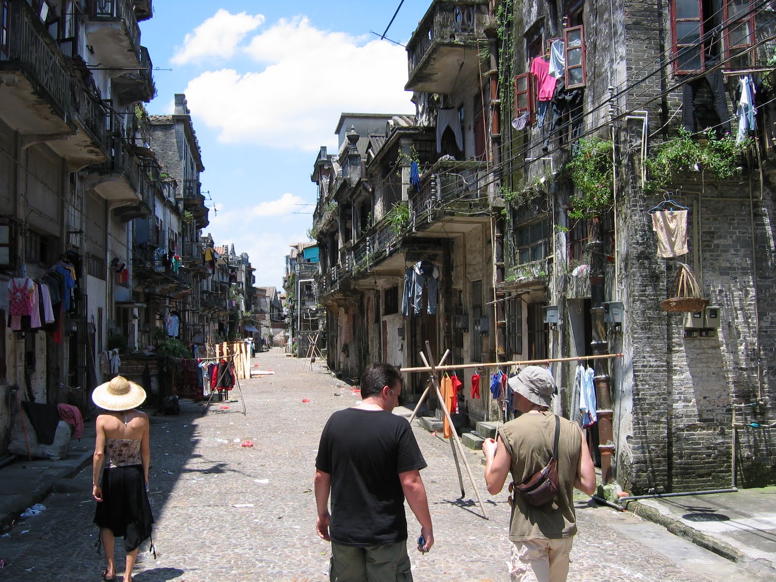 Macau: Kaiping Diaolou and Villages : Chikan