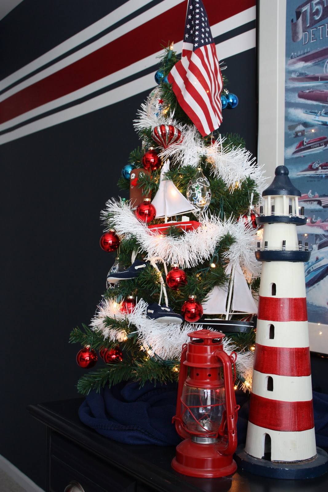 The Yellow Cape Cod: Nautical Christmas 2010