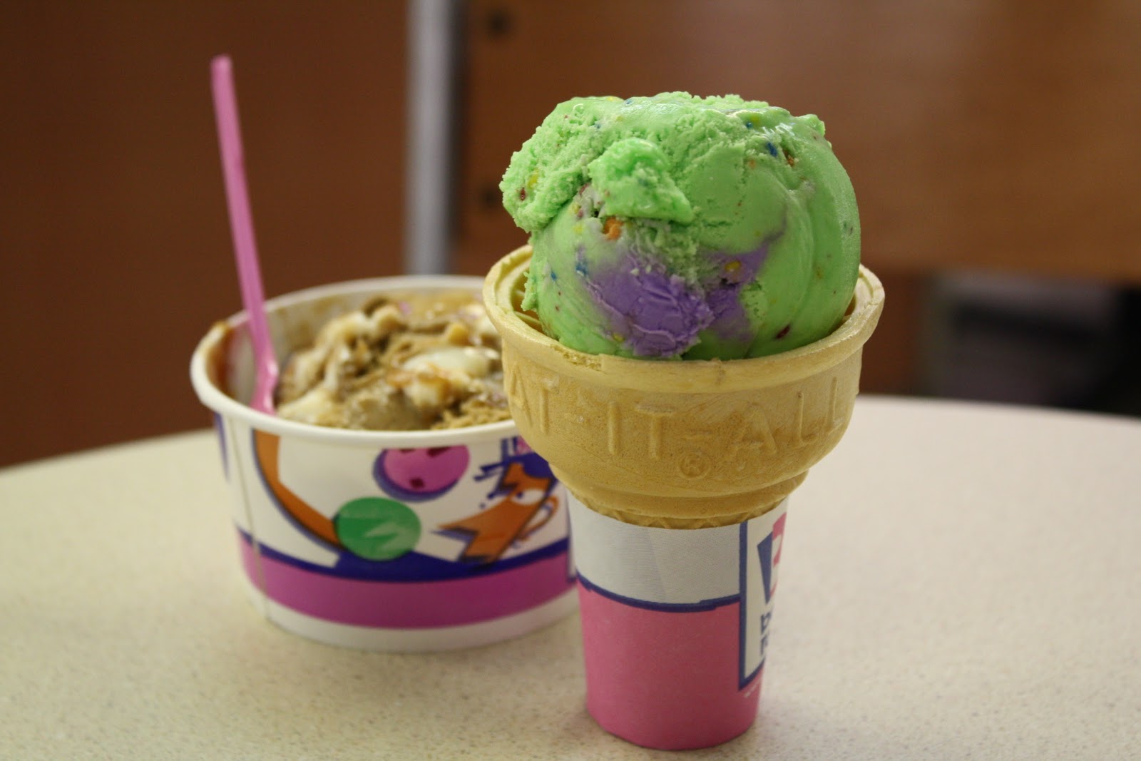Durango Food Adventures: Baskin Robbins - $1 scoop night!!