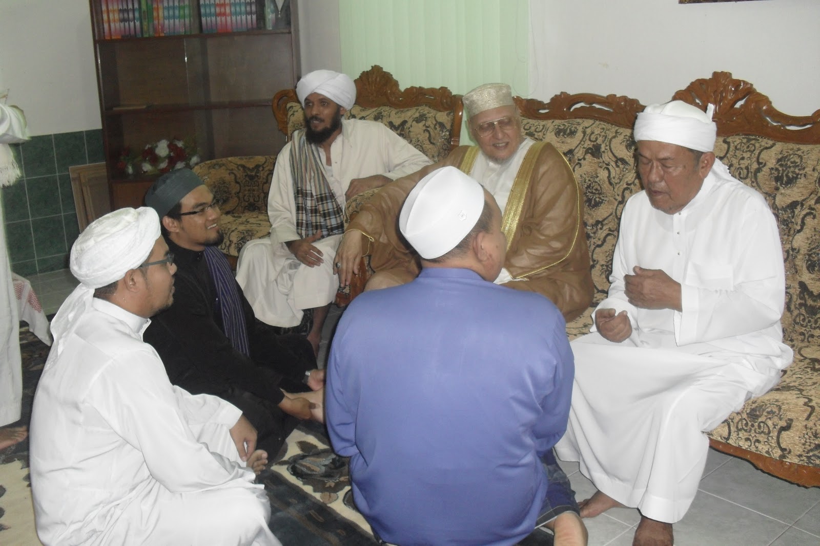 CAHAYA KEHIDUPAN TAUHID: 2 TOKOH ULAMA ARAB ZIARAH TN GURU HJ SALLEH 12 ...