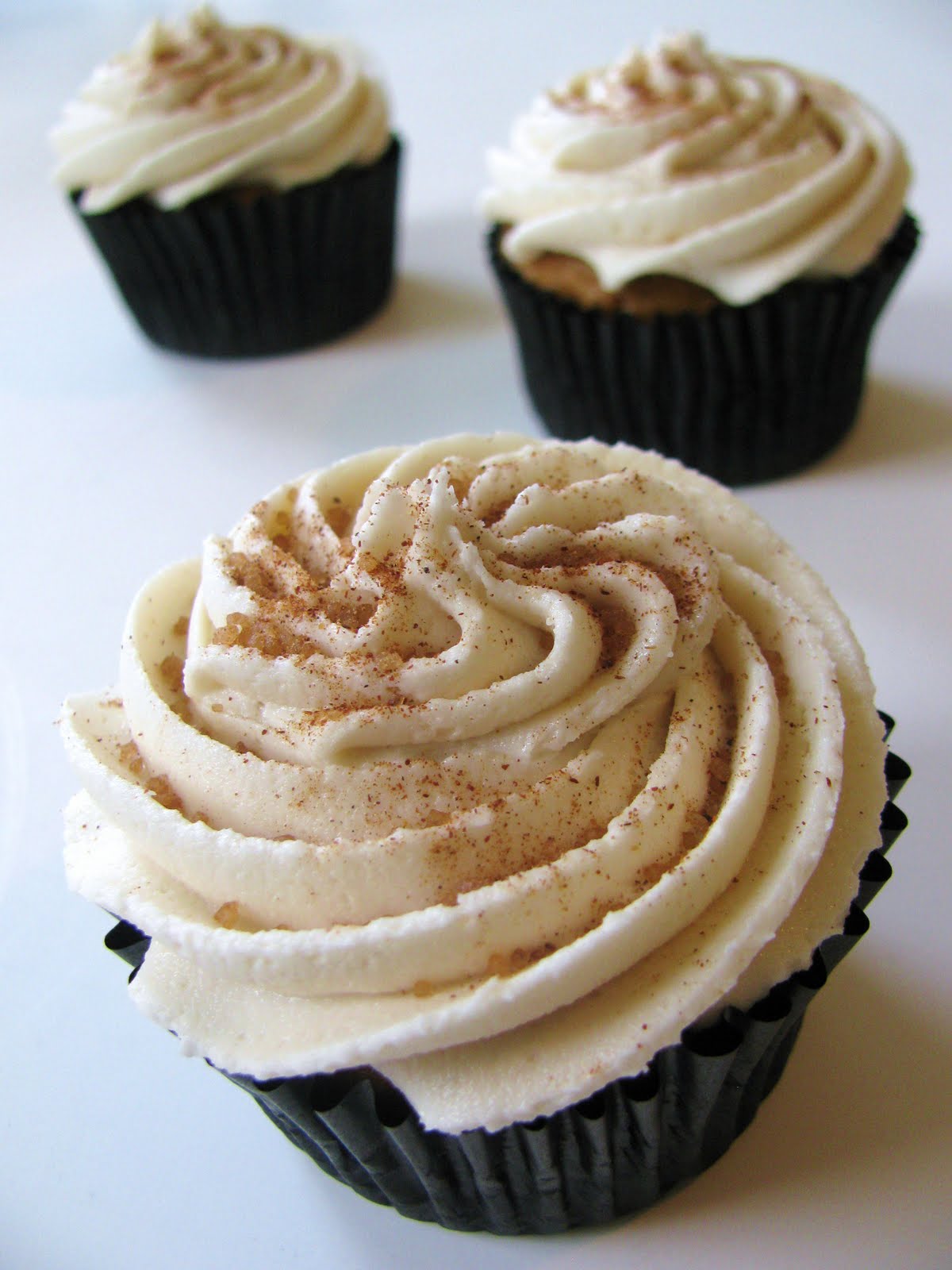 MAN BAKES CAKE: It's The Great Pumpkin...Cupcake.