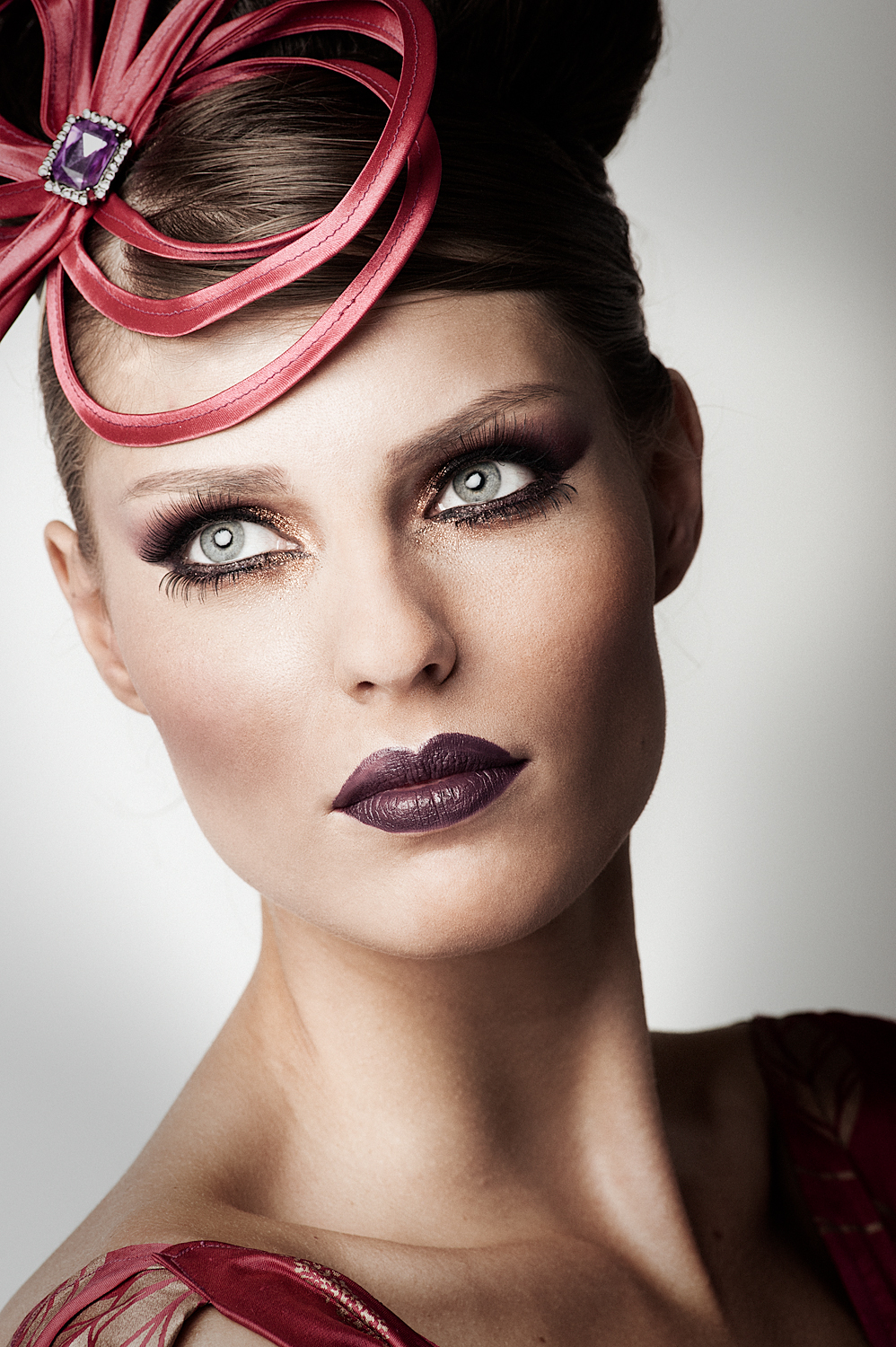 Bodorrio en el Sur: Claves para elegir el tocado perfecto