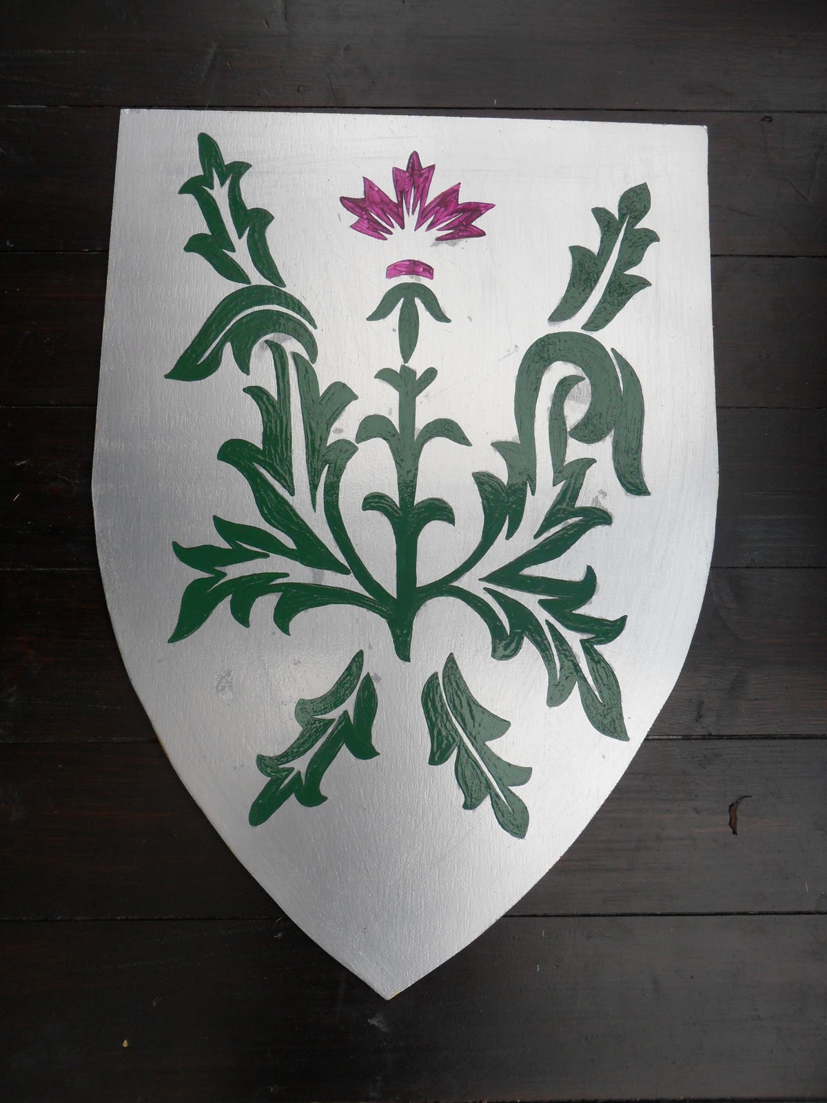 Busy Crafting...: How to Make Decorative Medieval Shields