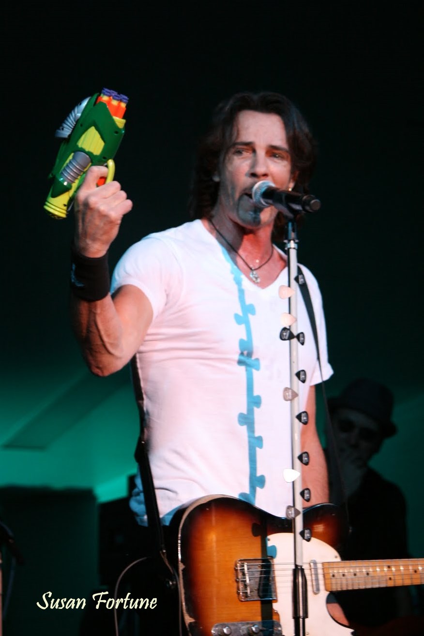 Rick Springfield and Us: News You Can Use: Rick Springfield Performs at ...