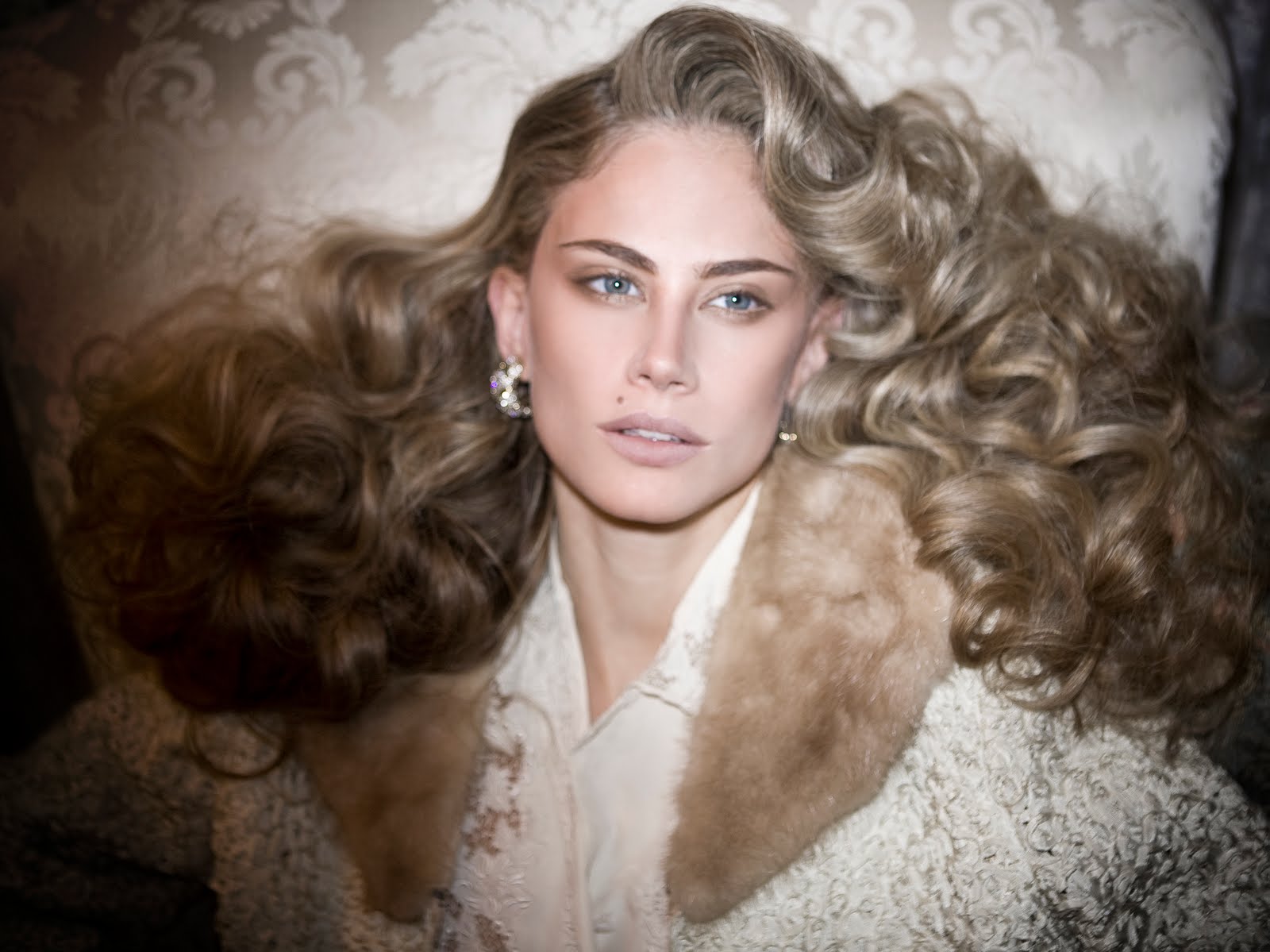 liraz agam - Hair stylist: havi mond hair 2010