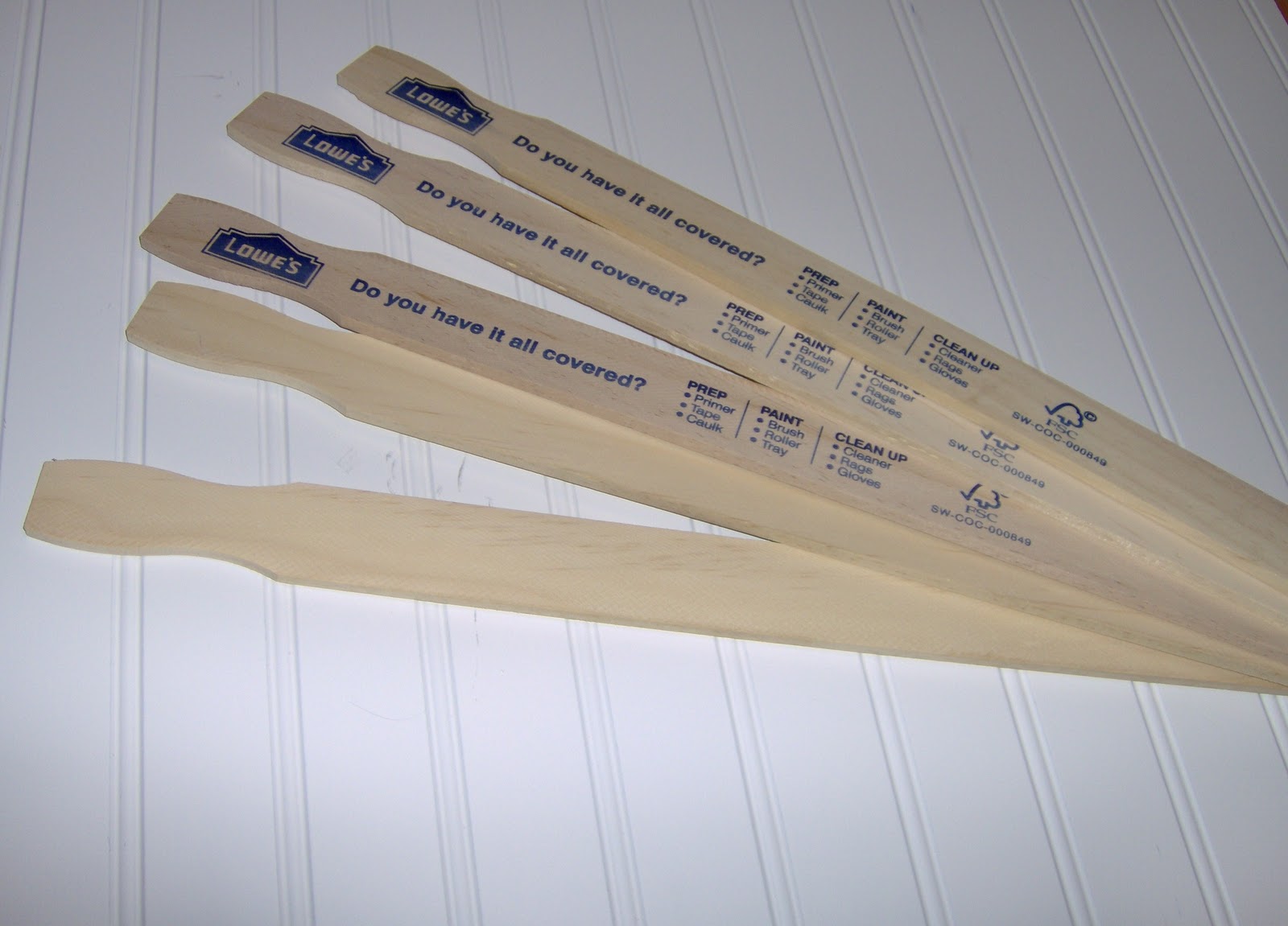 Today's Fabulous Finds: Printable Paint Stick Ornaments {Tutorial}