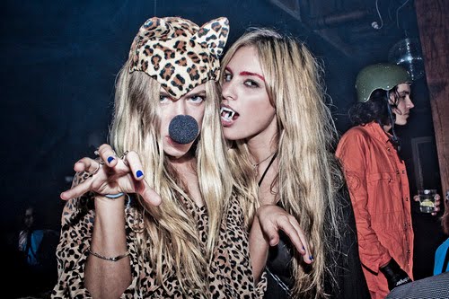 Zoo Fashion: Vampire Leopard