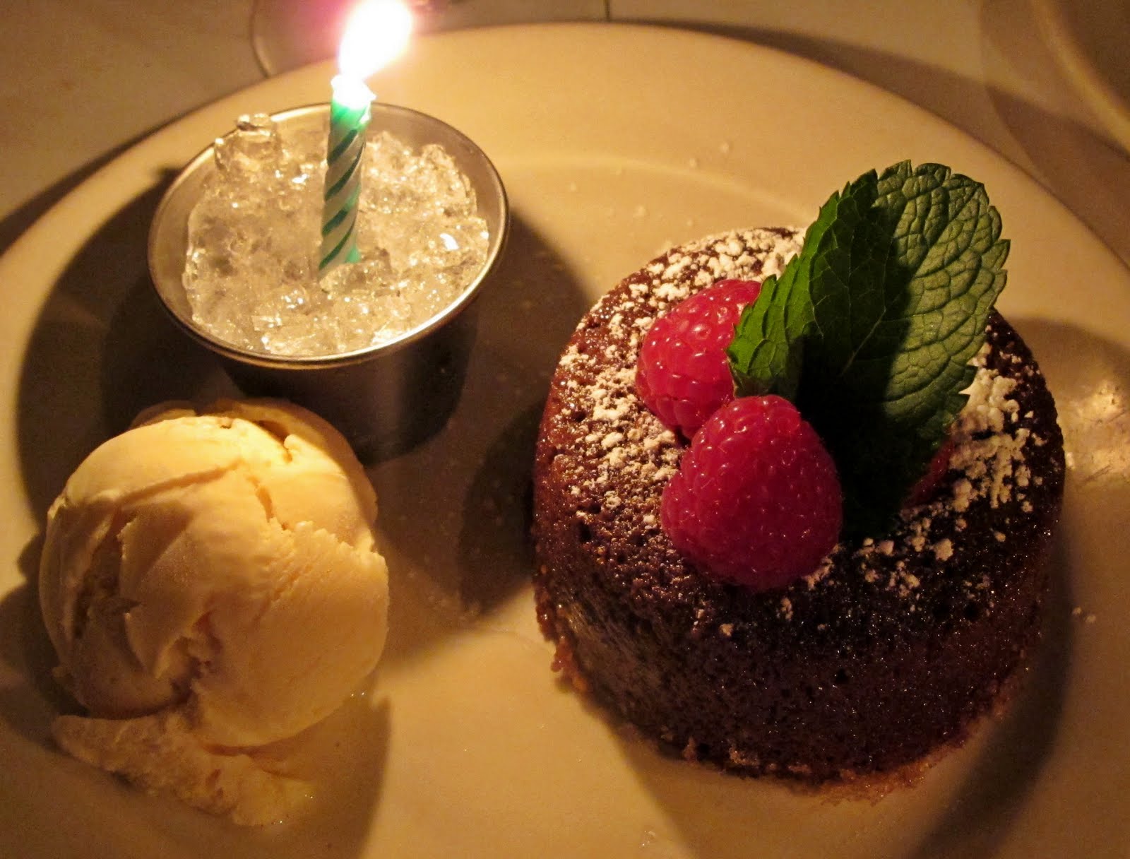 The Hungry-Trotting Couple.....goes ANYWHERE!: Morton's The Steakhouse ...