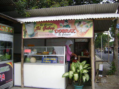 Es Dobrak dan Es Cendol Si Geboy - kulinerzone
