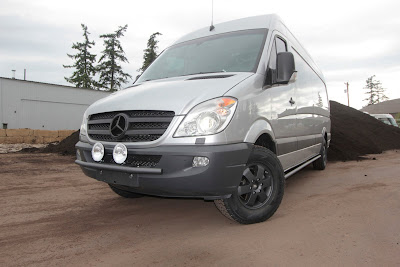 Outsidevan: Custom Sprinter Nerf Bar