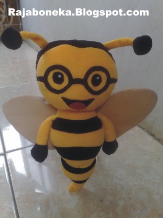 RAJA BONEKA: Boneka maskot Open Universitas Indonesia