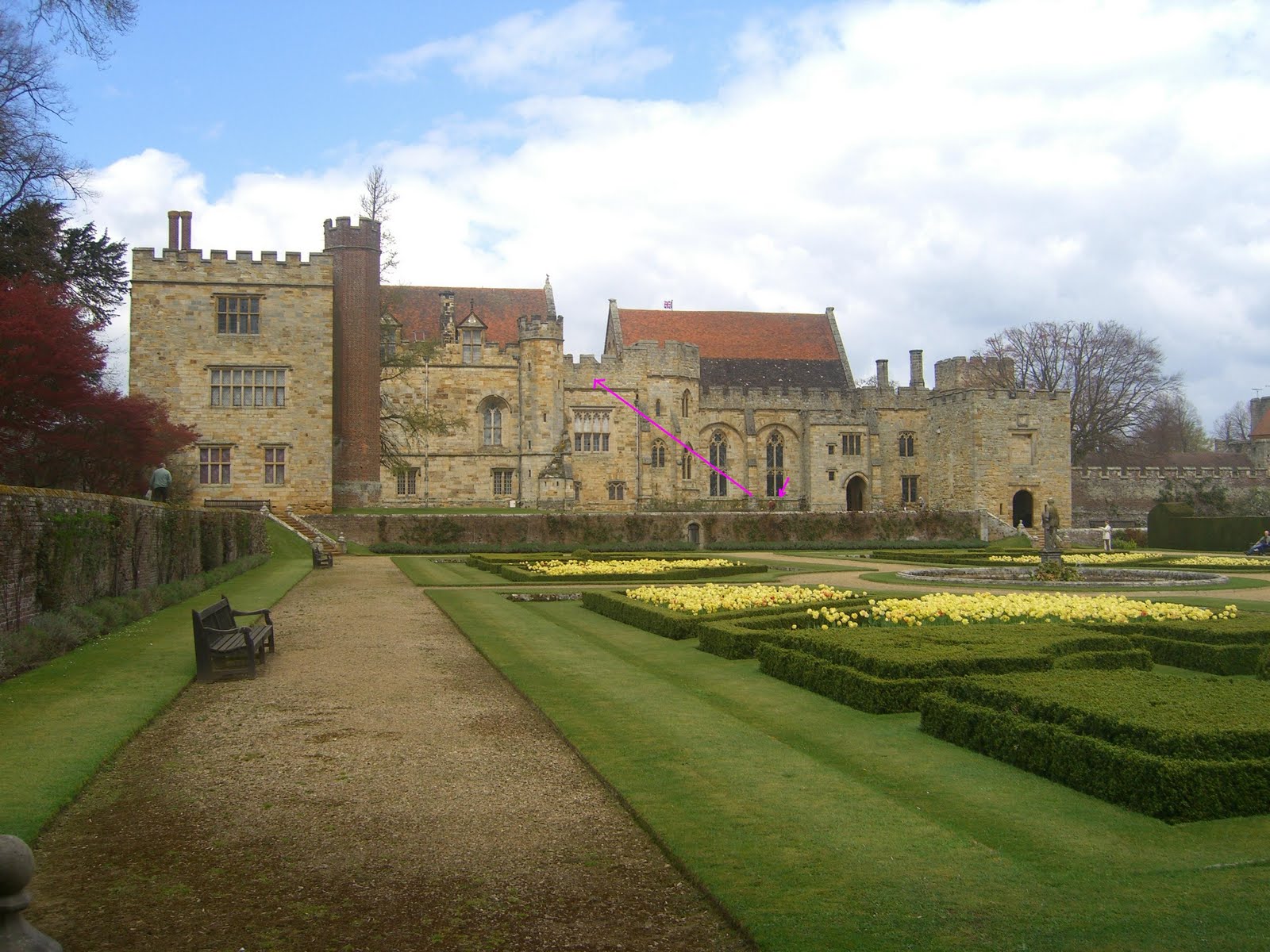 UKTV Florida: Clampett Castle