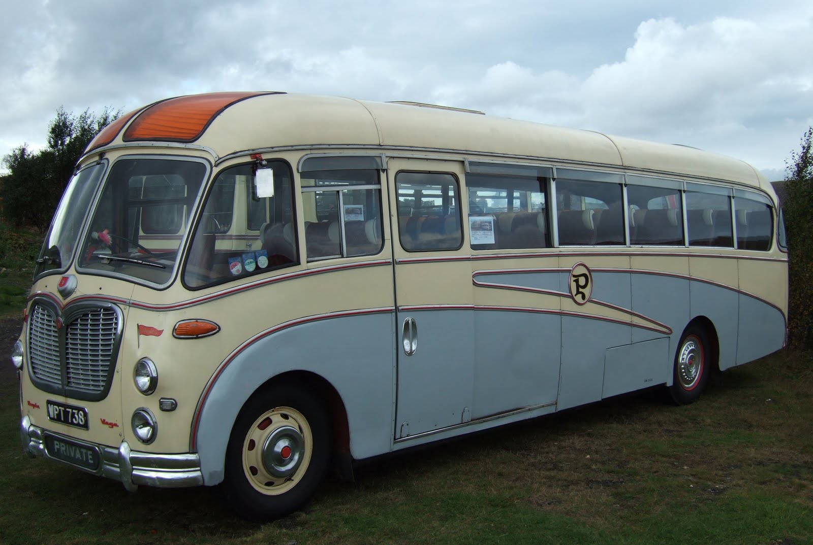 PHOTOS2PLEASEU: CLASSIC COACH